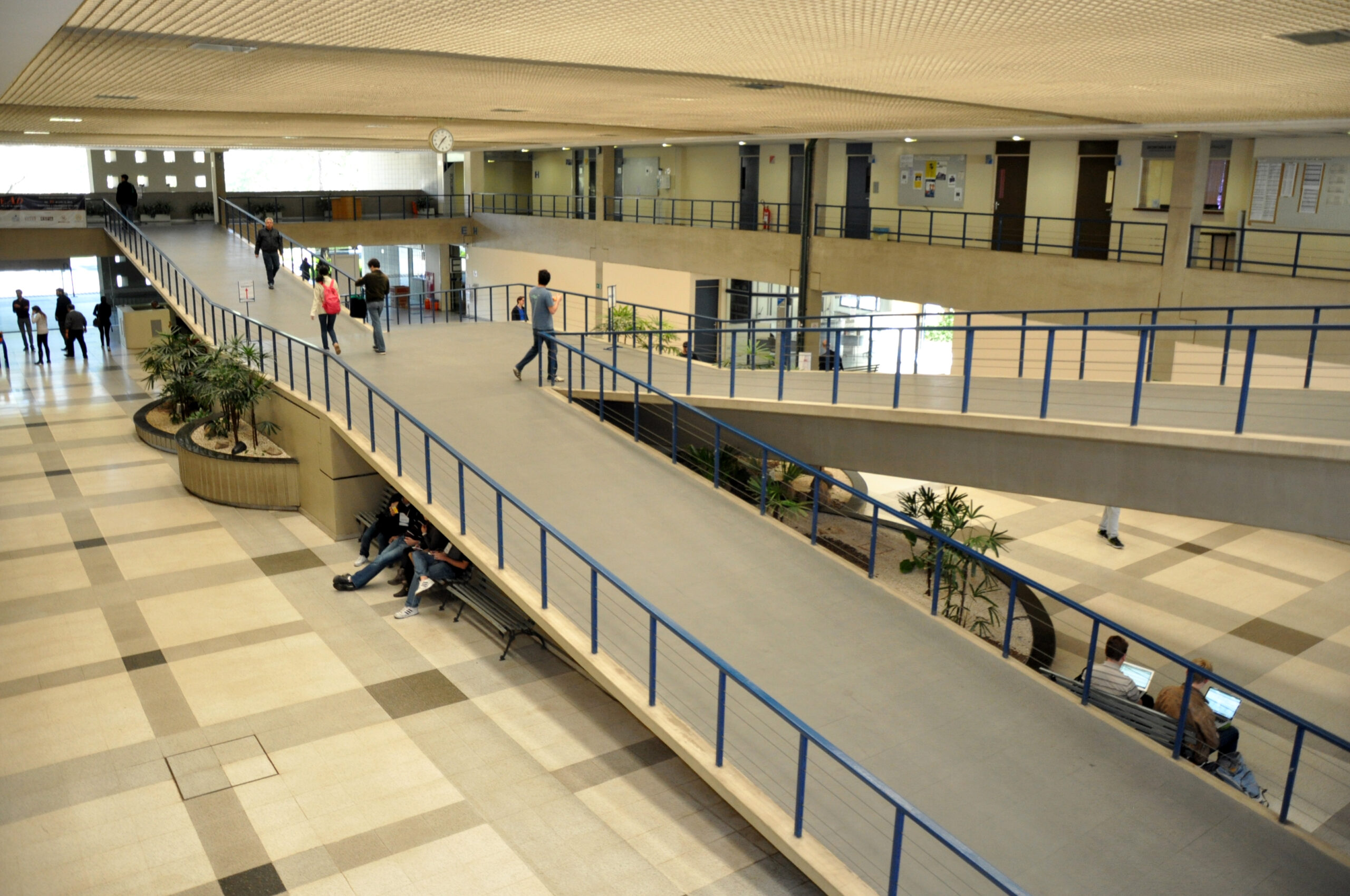 FEA-USP seleciona dois professores para o Departamento de Economia ...